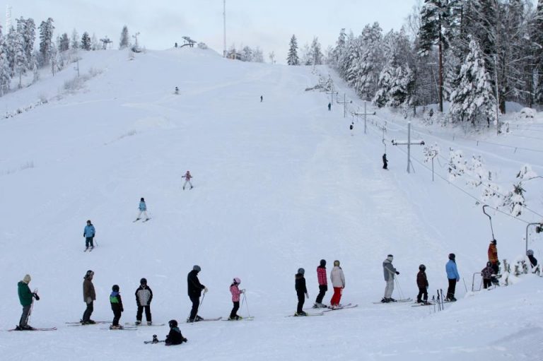 Hiihtokeskus Kalpalinna - Discovering Finland