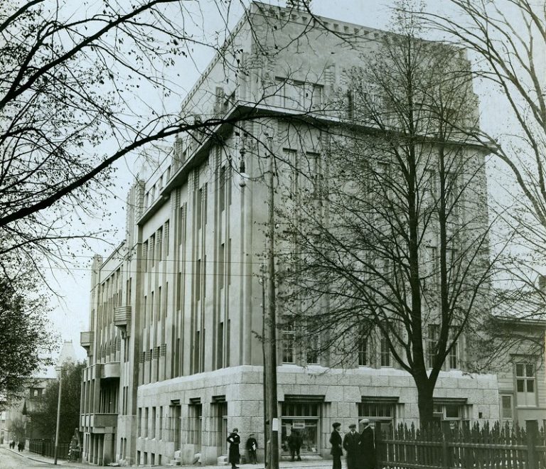 Lenin Museum Tampere - Discovering Finland