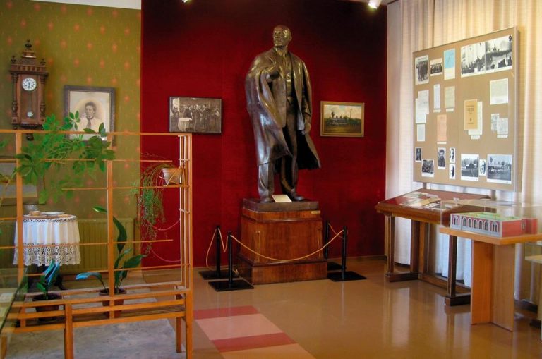 Lenin Museum Tampere - Discovering Finland