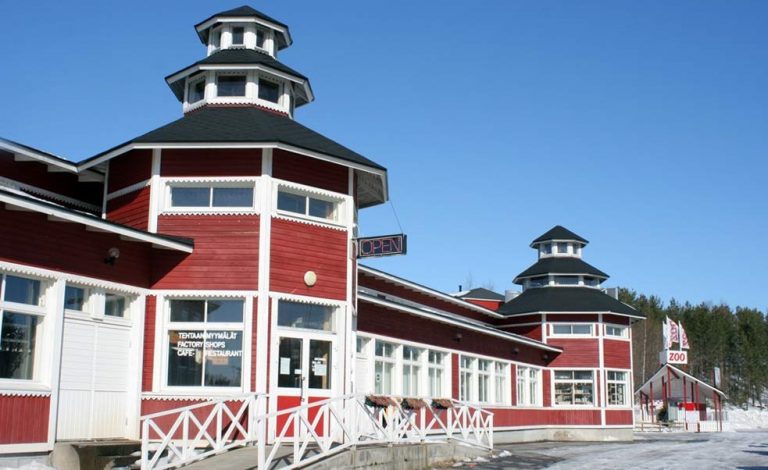 Zoos & Animal Parks - Family Vacations in Finland - Discovering Finland