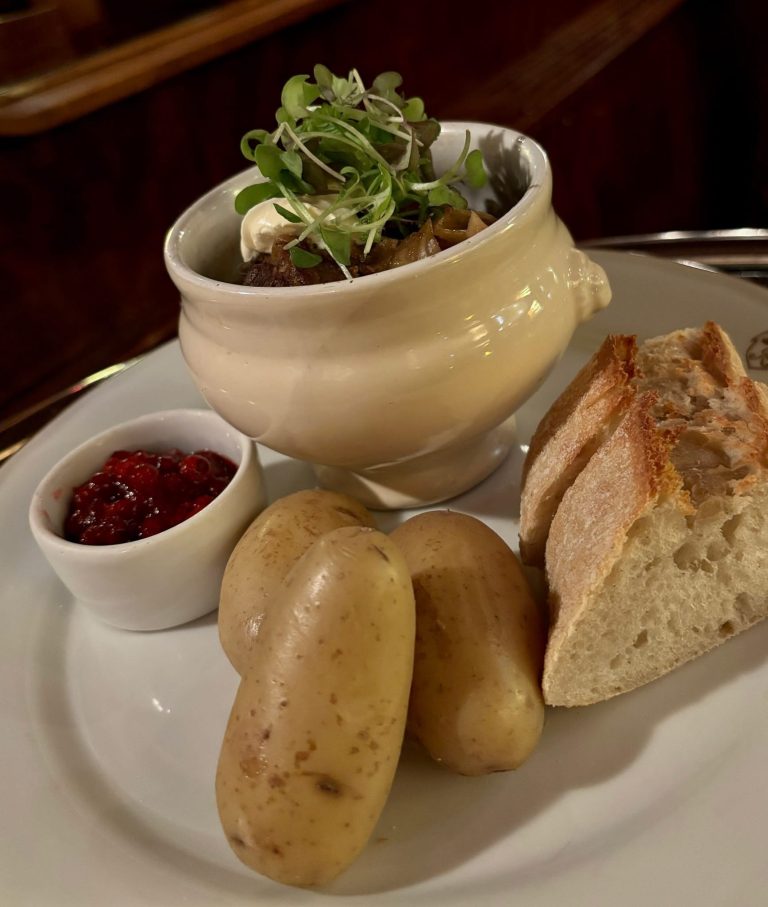 Restaurant Kolme Kruunua - Discovering Finland